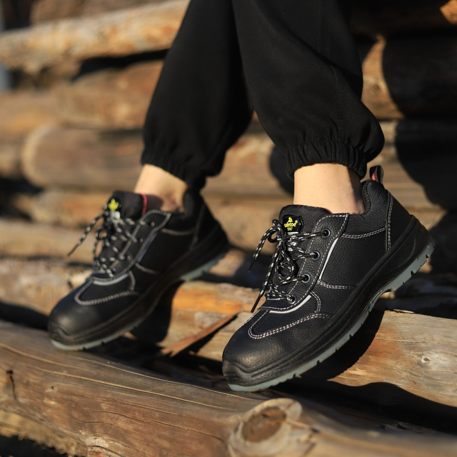 Women Safety Shoes - SAFETOE